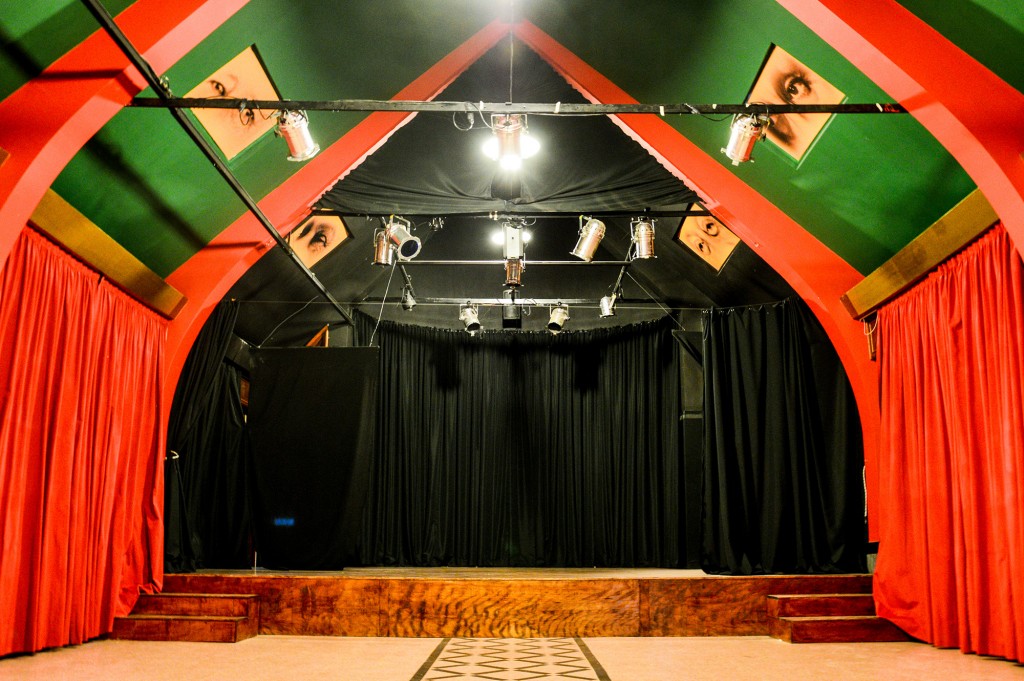 Instalaciones | Escuela de Teatro y Titeres